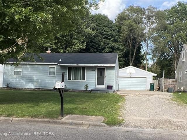 6935 Cooper Rd, Lansing, MI 48911