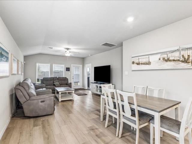 6936 California Black Oak Dr, Conroe, TX 77304 | MLS #61664 | Compass