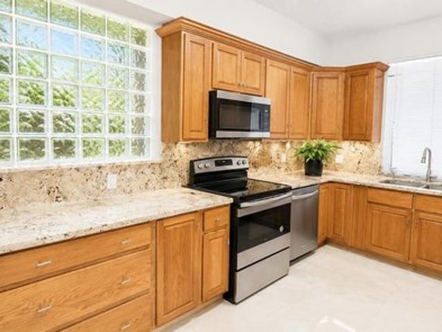 6936 SW 39th St Apt 201D, Davie, FL 33314
