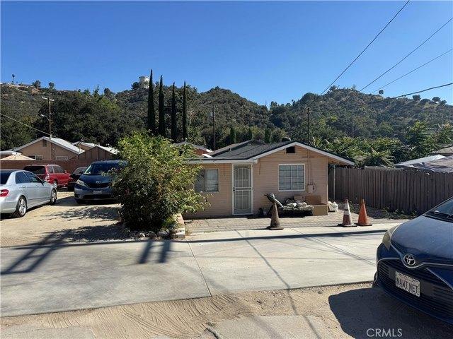 6940 Foothill Blvd, Tujunga, CA 91042