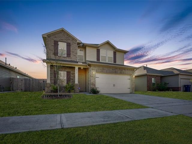 6939 Hazelnut Ln, Baytown, TX 77521
