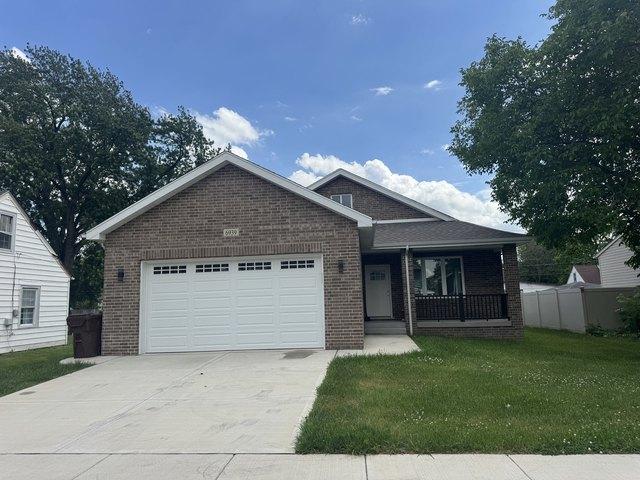 6939 W 95th Pl, Oak Lawn, IL 60453