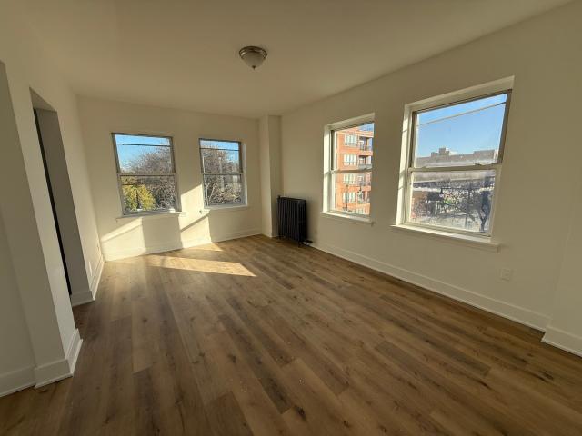 6930 N Greenview Avenue # 506