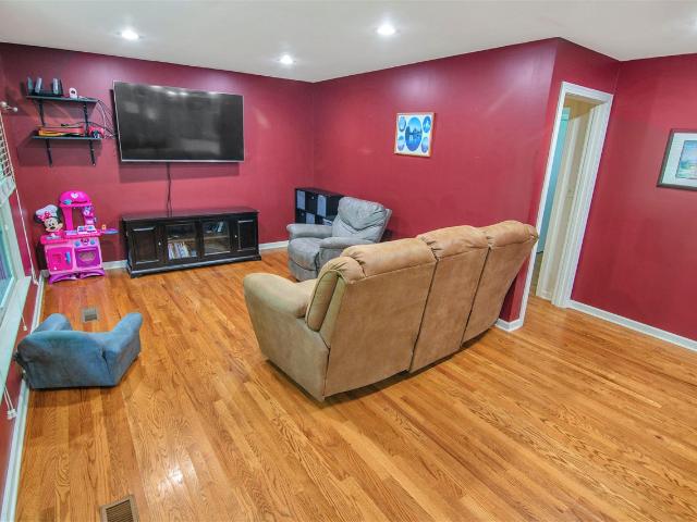 6930 Bowling Green Road