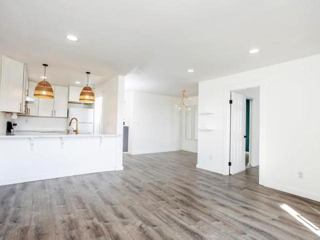 6930 Hyde Park Dr 218, San Diego, CA 92119
