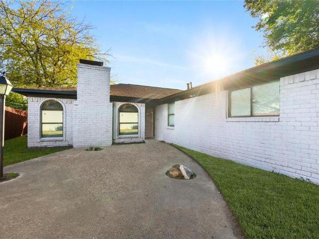 6930 Thornwood Dr, Dallas, TX 75227 | MLS #21235 | Compass