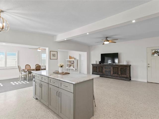 6931 Grande Vista Way S, St. Petersburg, FL 33707 | MLS #TB8493