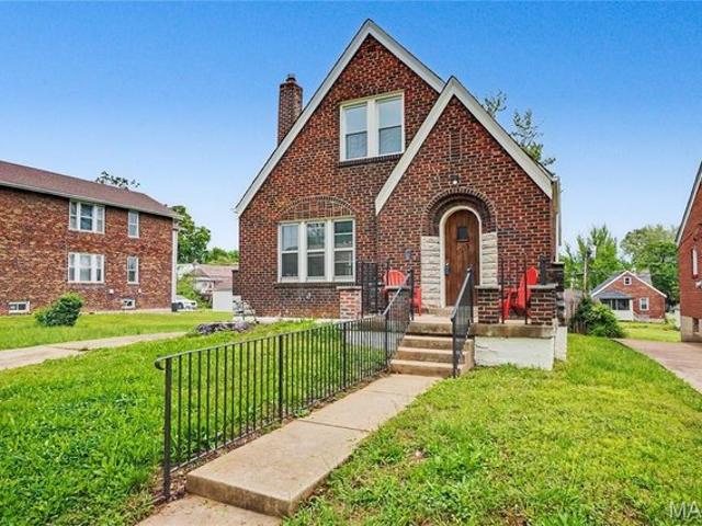 6933 Melrose Ave, University City, MO 63130
