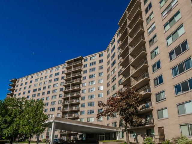 6933 N Kedzie Ave Apt 615, Chicago, IL 60645