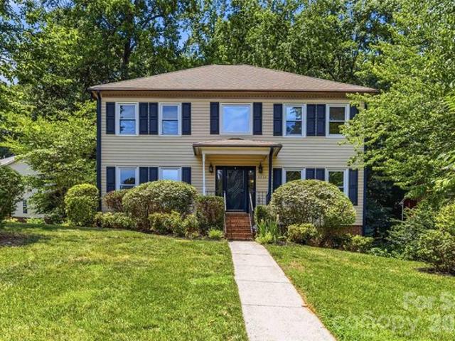 6933 Albaneen Ct, Charlotte, NC 28215