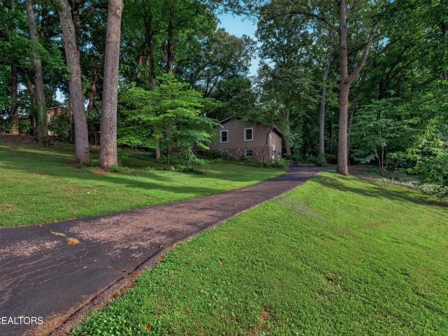 6933 Riverwood Drive