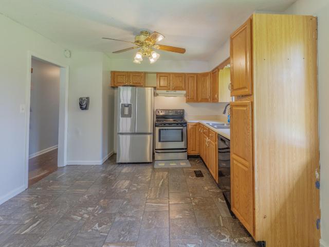 6933 W Highway 136