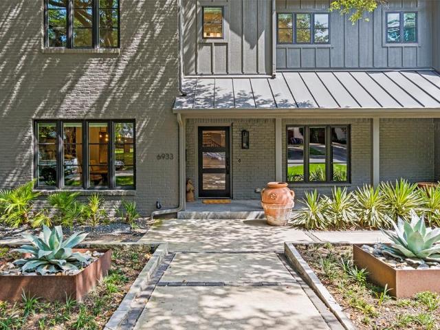 6933 Wabash Circle