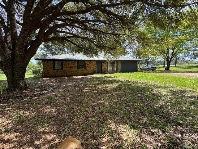 693 County Road 2350, Shelbyville, TX 75973