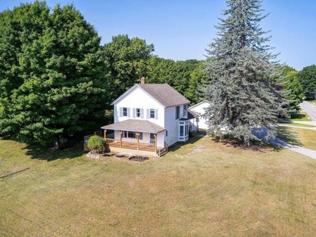 693 Crystal Ave, Frankfort, MI 49635