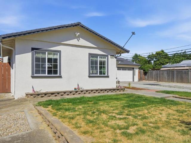 693 Bedivere Drive