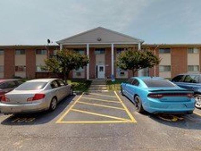 693 E Fullerton Ave Apt 203, Glendale Heights, IL 60139