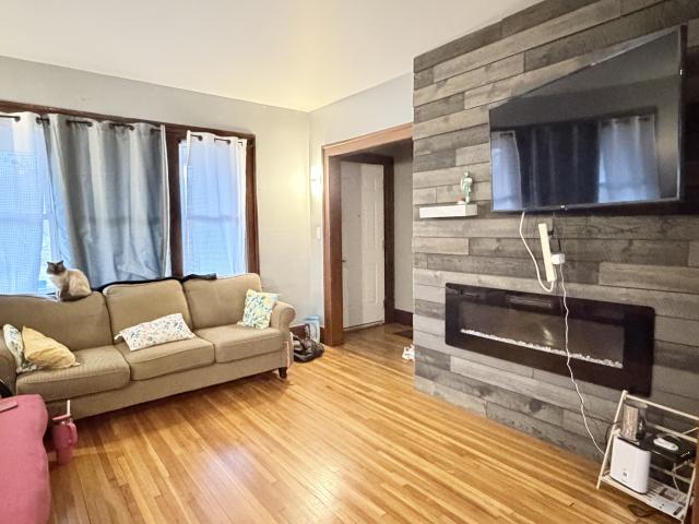 693 Partington Ave, 3 beds, 1 full bath