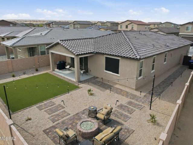 693 W Calle Las Varitas, Sahuarita, AZ 85629