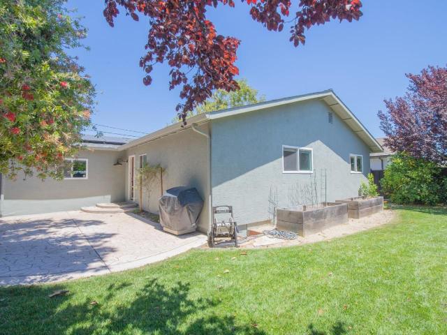 6944 Cedar Lane