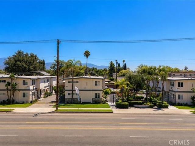6944 Coldwater Canyon Ave, North Hollywood, CA 91605
