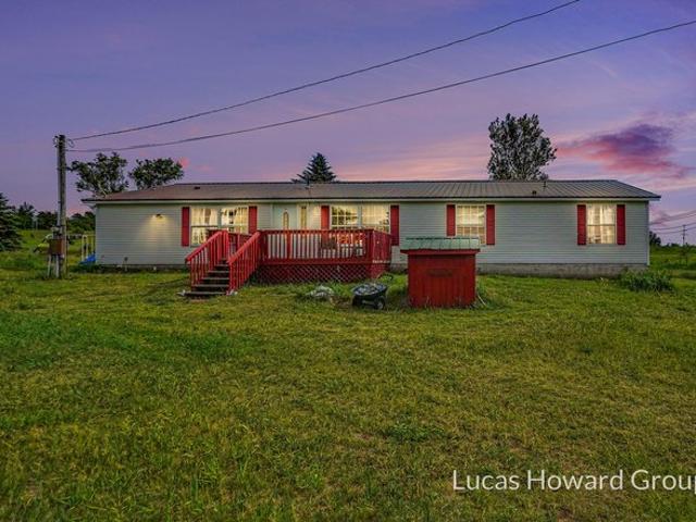 6944 S Saddler Rd, Chase, MI 49623