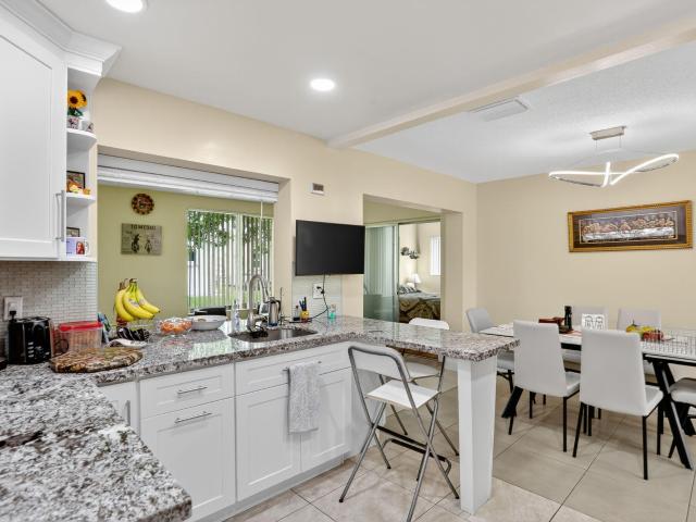 6945 NW 14th St, Margate, FL 33063 | MLS #B26012