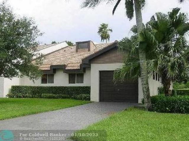 6947 Fountains Cir, Lake Worth, FL 33467