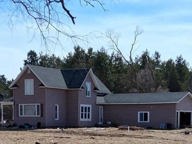 6948 E 48 Road, Cadillac, MI 49601