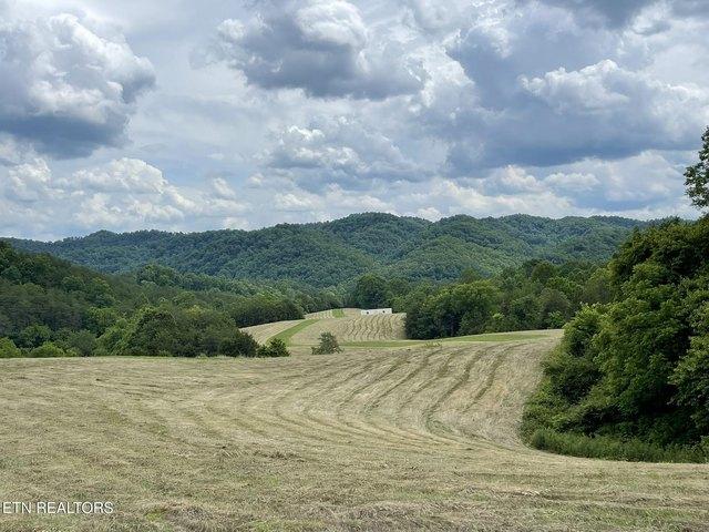6948 Tazewell Hwy, Sneedville, TN 37869