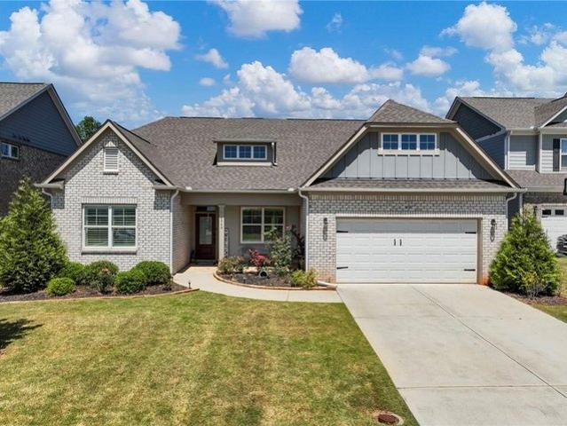 6940 Manchester Dr, Flowery Branch, GA 30542
