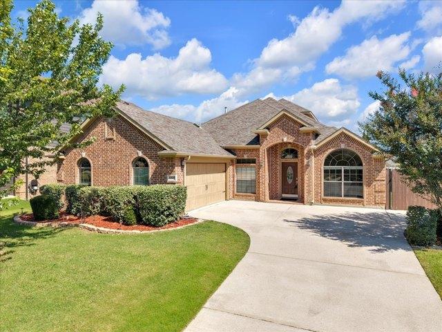 6940 Bent Spur Dr, Fort Worth, TX 76179