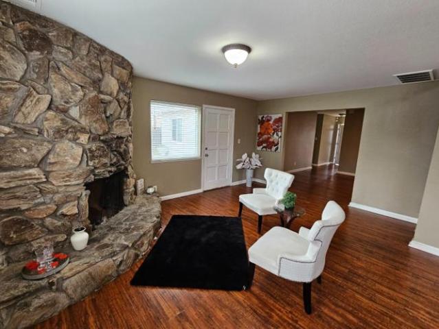 6940 Chandler Dr, Sacramento, CA 95828