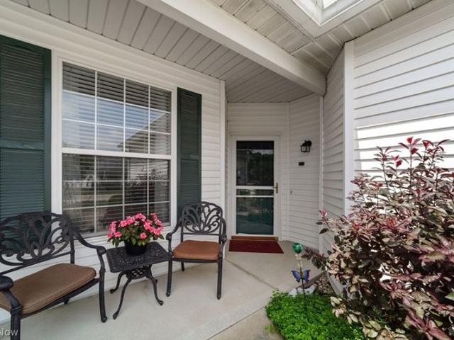 6940 Cottage Cir Unit 16, North Ridgeville, OH 44039