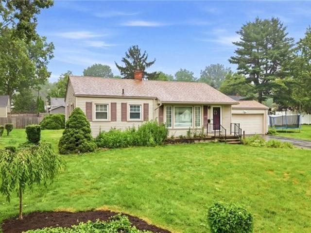 6940 Paxton Rd, Youngstown, OH 44512