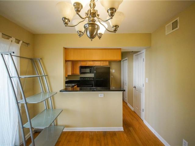 6940 Roswell Road C14