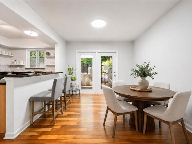 6940 Roswell Road F16