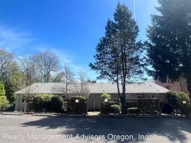 6940 SW Canyon Rd #3 The Sylvie