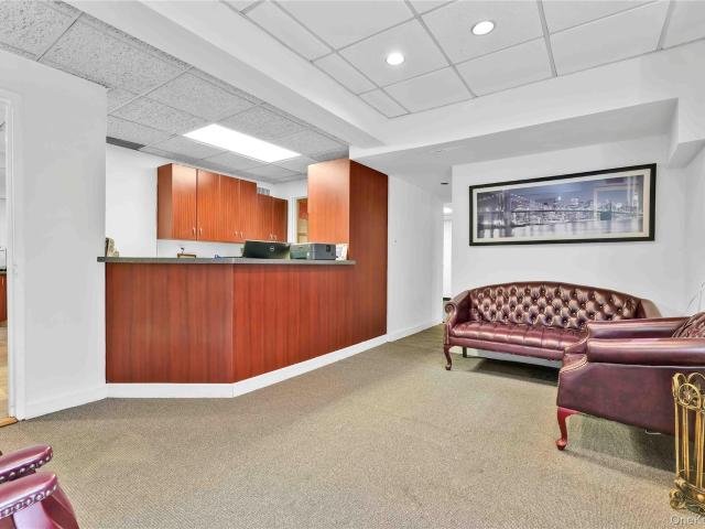 6940 Yellowstone Boulevard 9 & 10
