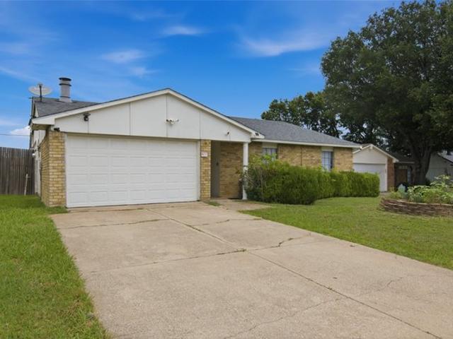 6941 Glendale Dr, North Richland Hills, TX 76182
