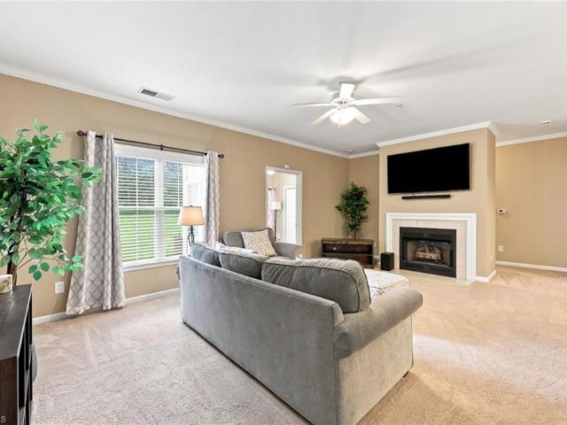 6941 Hanesbrook Circle #104
