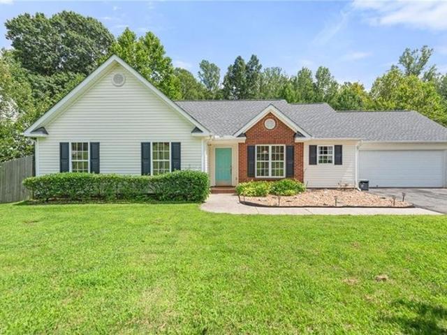 6941 Rangecrest Rd, Belews Creek, NC 27009