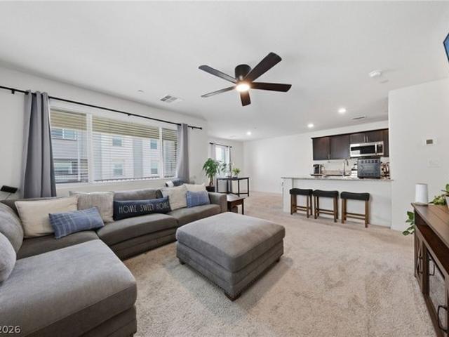 6941 Skyline Blue St, North Las Vegas, NV 89086