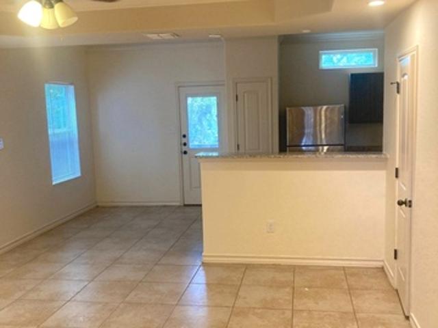 6942 Lakeview Dr, Unit 101
