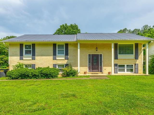 6942 Love Ln, Hixson, TN 37343