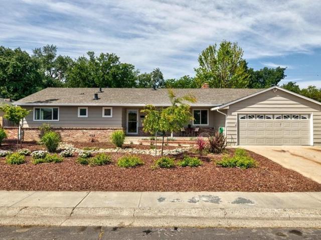 6942 S Land Park Dr, Sacramento, CA 95831