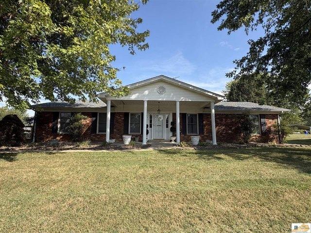 694 Old Edmonton Rd, Glasgow, KY 42141