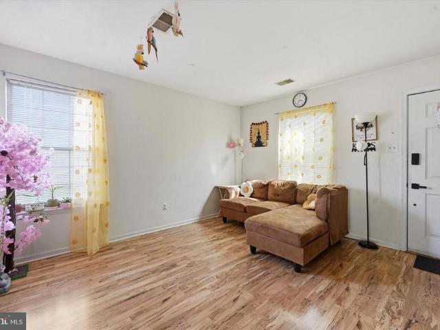 694 Metro Court # 6