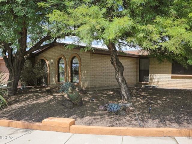 694 N Colette Cir, Tucson, AZ 85748