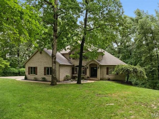 694 Pleasant Ridge Rd, Fairview Heights, IL 62208